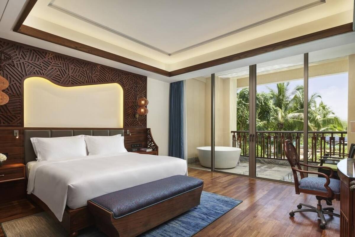 Fairmont, Suite Familiar, várias camas, acesso à piscina, vista para o oceano | Roupa de alta qualidade, minibar, secretária