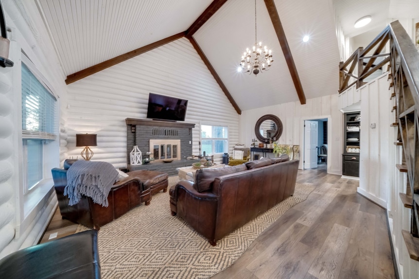 Luxury Cabin On 9.5acres, Ready For Your Gatherings And Retreats! - State park, Fairfield