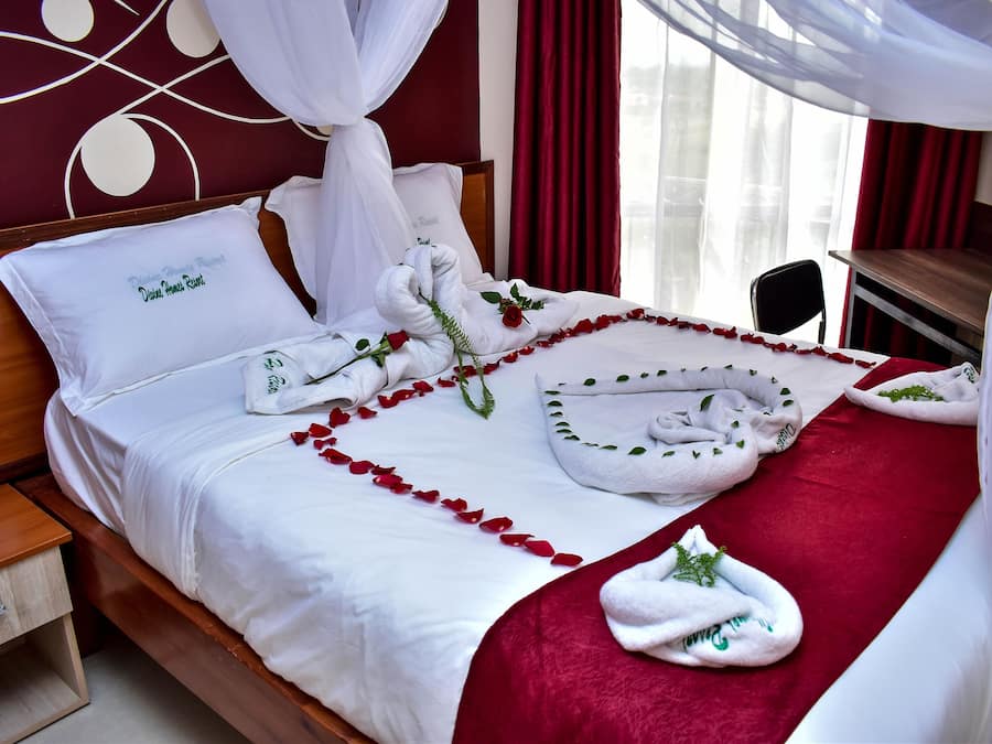 Wi-Fi de cortesia, roupa de cama