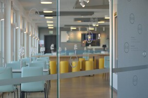 Pequeno-almoço tipo buffet diário (13.9 EUR por pessoa) 