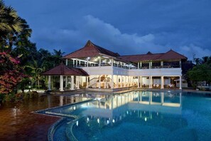 Piscina exterior 