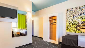 Roupas de cama premium, escrivaninha, quartos à prova de som