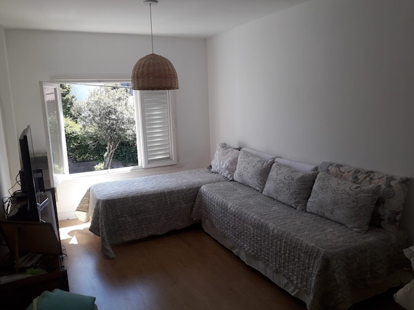 Stylish House Near The Beach And Shopping Center - Mar del Plata