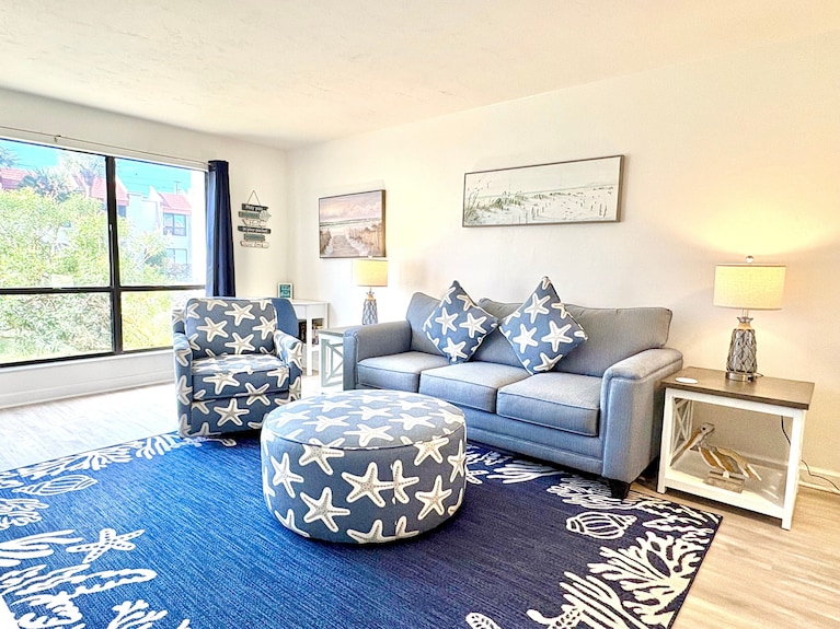 Resort Style Condo By The Beach With Heated Pool At Runaway Bay - Anna Maria Island, FL