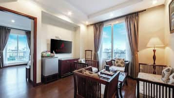 Quarto Duplo Executivo (Suite Vip Room) | Minibar, cofre no quarto, cortinas/cortinados opacos