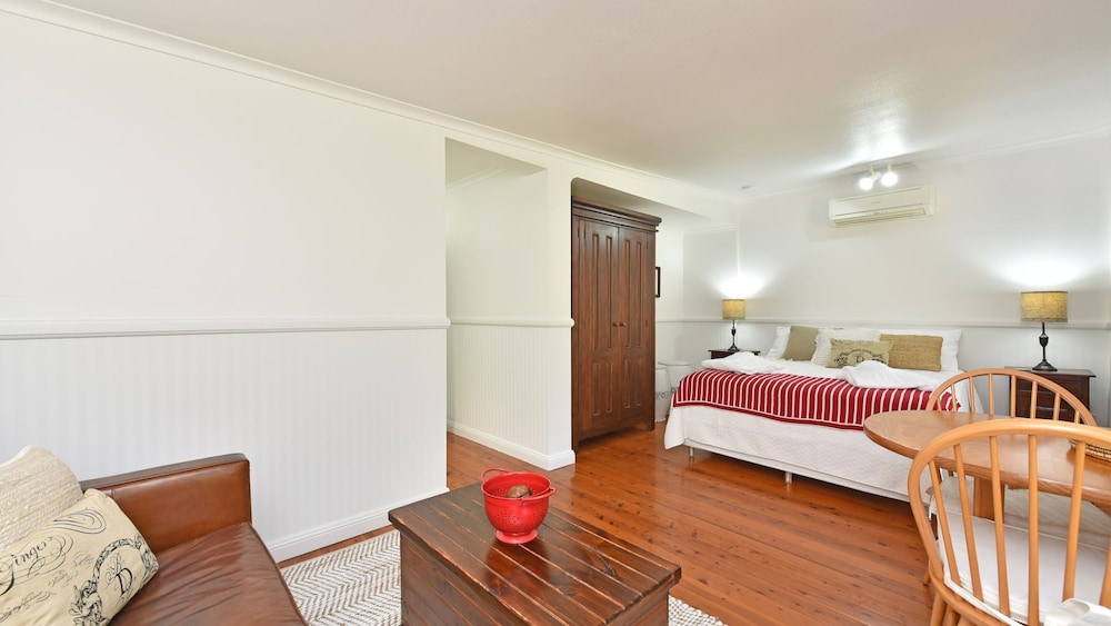 Olive Grove 1 Studio With Share Pool In Central Vineyards - Pokolbin