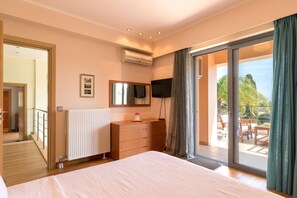 Vila superluxo | 5 quartos, cofres nos quartos, ferros/tábuas de passar roupa