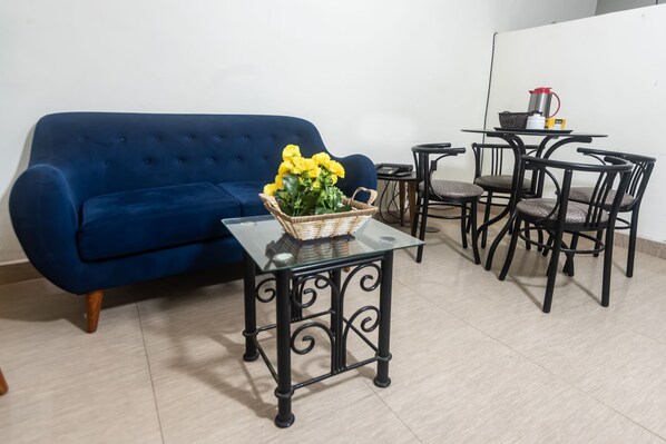 Casa Familiar | Sala de estar | Televisor 