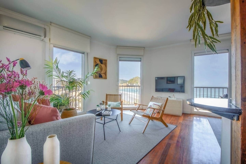 ️Sea Views From 4 Balconies ️ Walk Score 90 ️ - San Sebastián