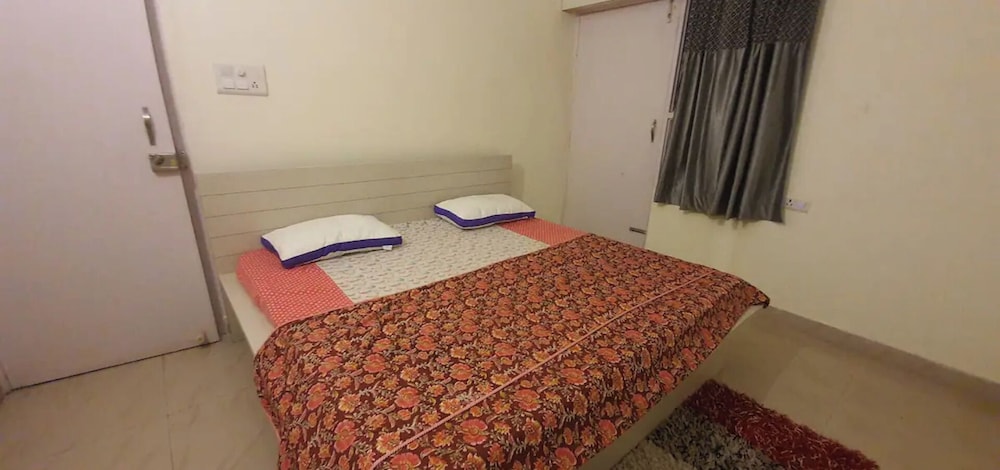 A 2 Bed Room Apartment With All Modern Amenities - Varanasi