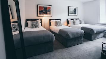 Suite, casa de banho anexa (Carpark View) | 1 quarto