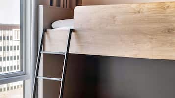 Roupas de cama antialérgicas, escrivaninha, quartos à prova de som