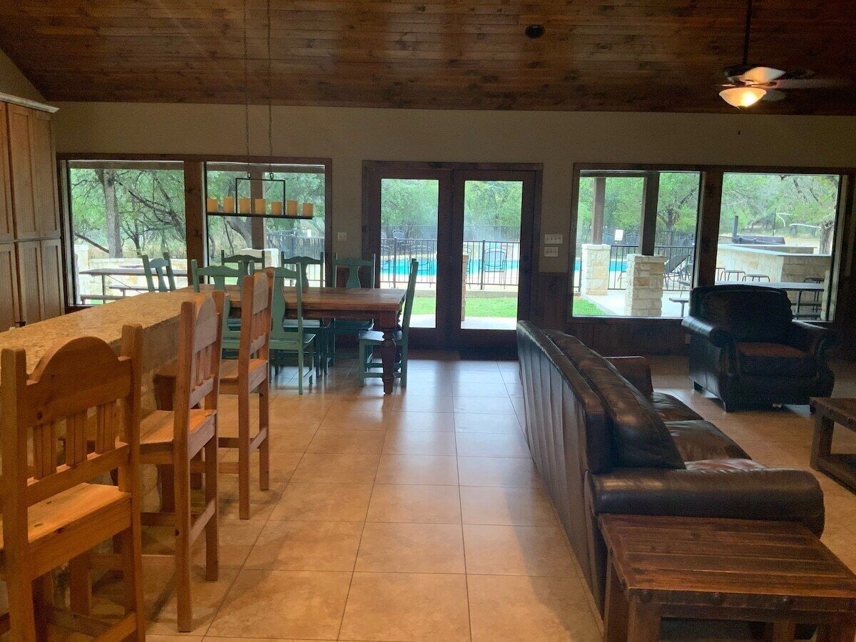 Kisiah's Bluff @ Frio Premier Rental Homes - Concan, TX