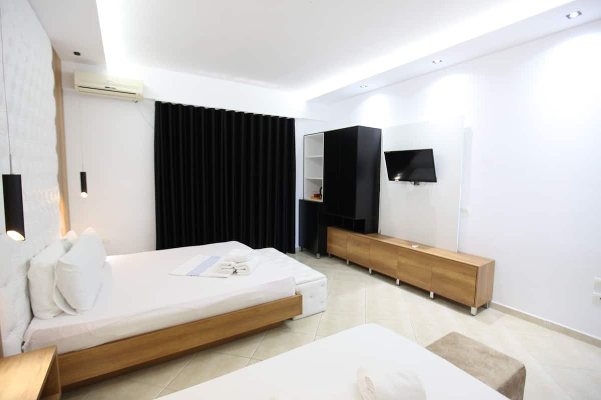 Quarto triplo luxo | Roupas de cama antialérgicas, individualmente decorados
