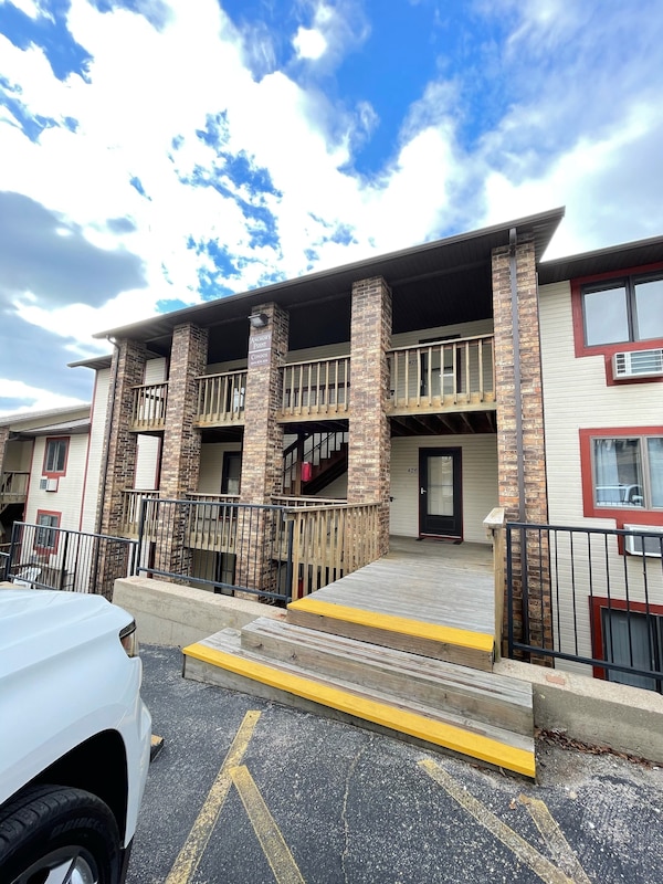 Fall Winter Escape Sdc & Dogwood 15 Min. 30 To Strip & Landing. 2 Br 2 Bath - Kimberling City, MO