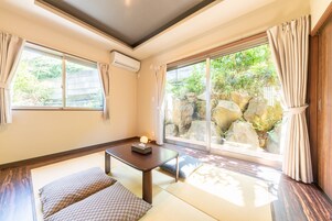 Casa, não fumadores | 3 quartos, secretária, Wi-fi grátis, roupa de cama fornecida 