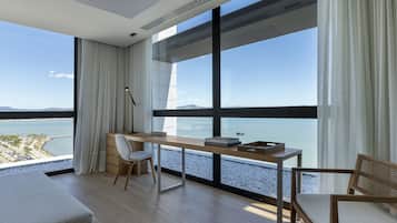 Suite LK Aqua | 1 quarto, roupa de alta qualidade, camas de colchão pillowtop, minibar