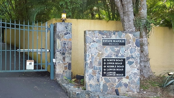 Villa Indigo 1br In Private Gated Estate - Charlotte Amalie