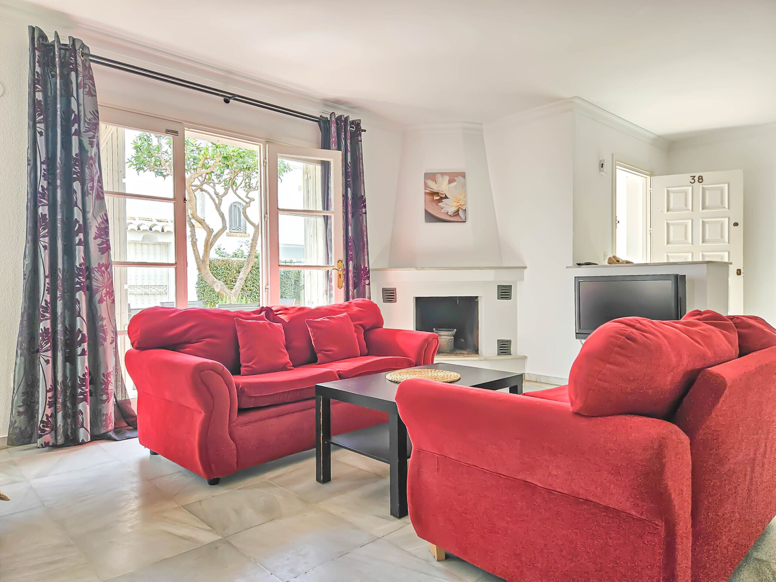 3 Bed Townhouse  With Roof Terrace, 100m To Beach - Mijas