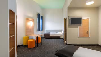 Roupa hipoalergénica, secretária, quartos insonorizados, Wi-fi grátis