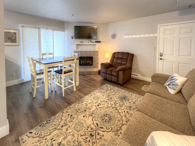 Location! Base Area Trails Right Outside Your Door! Great Rates! - Crested Butte, CO