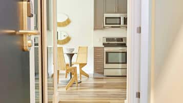 Apartamento Superior, 1 quarto | 1 quarto, com decoração personalizada, com mobília individualizada