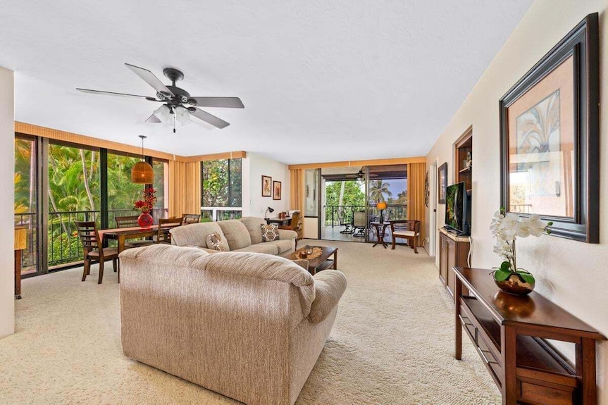 Remodeled Amazing Ocean Views Over Lush Golf Course! Country Club Villas 320 🩴 - Kahalu’u Beach Park