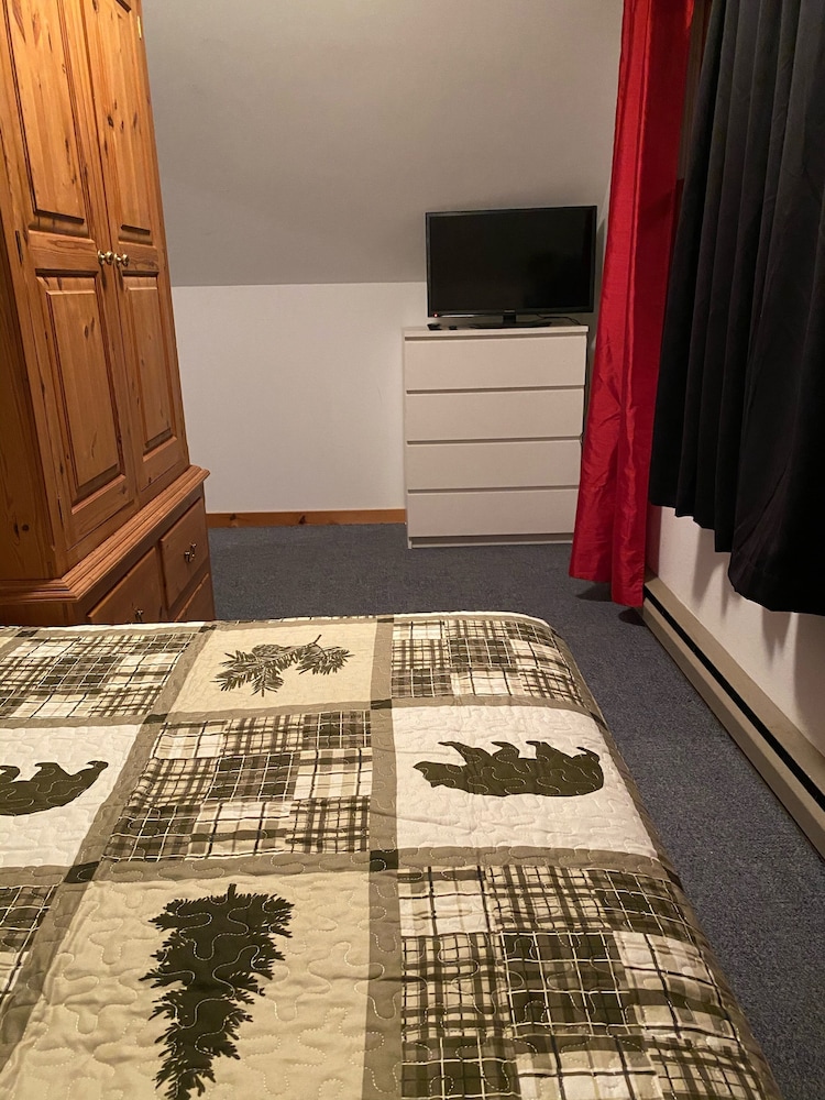 5 Min Drive To Stratton, 1 Min To Pikes Falls, Fire Pit, Electric Fireplace! - Vermont