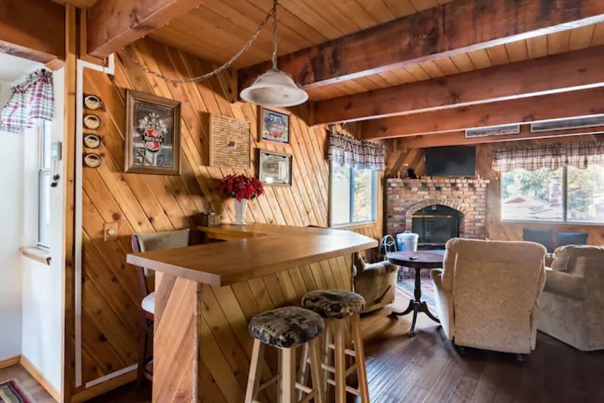 Rustic Mountain Retreat. Trail Access,fenced Yard - California