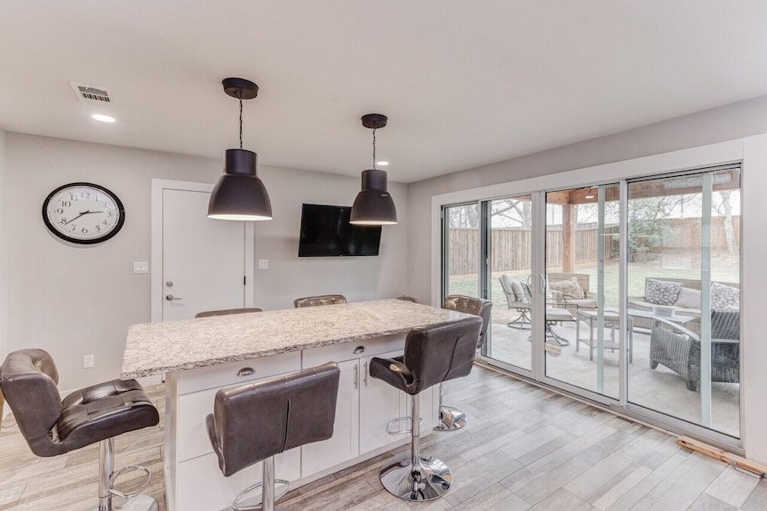 Shortwalk 5 Star At&t Rangers Bb Texas Live - Bedford, TX