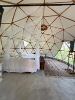 Tenda Design | Roupa de alta qualidade, edredões de penas, com decoração personalizada 
