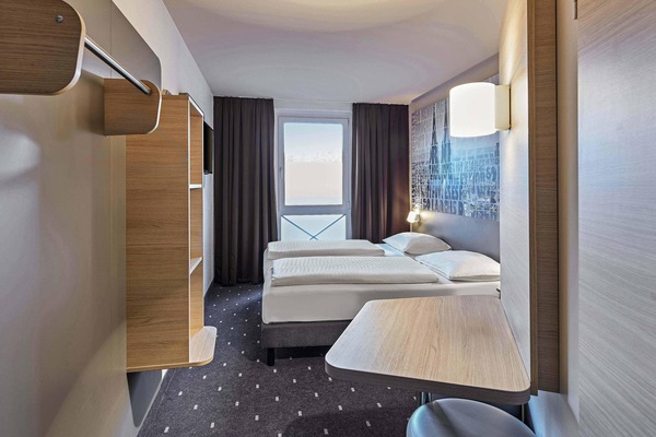 Roupa hipoalergénica, secretária, quartos insonorizados, Wi-fi grátis