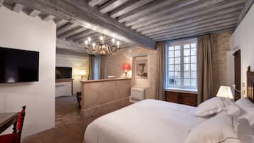 Suite Júnior | 1 quarto, minibar, com decoração personalizada