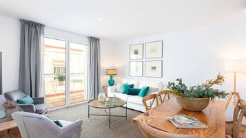 Apartamento (3 Bedrooms) | Área de estar | TV