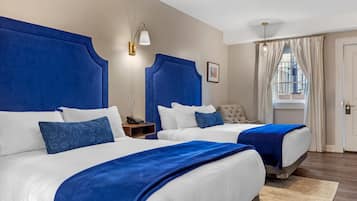 Quarto, 2 camas Queen, acessível para pessoas com deficiência física, para não fumantes | Roupas de cama premium, edredons de pluma, cortinas blackout