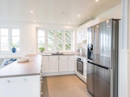 Casa | Cozinha privada | Geladeira, micro-ondas, cooktop, lava-louças