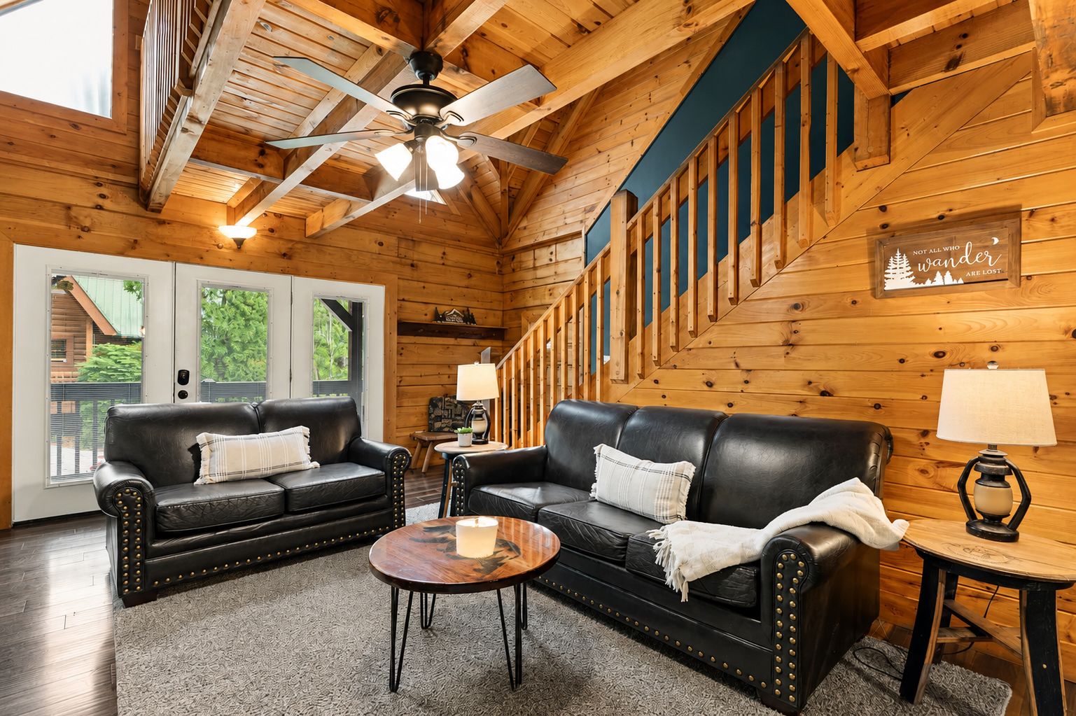 Next To Rocky Top Sports! 5 King Bedrooms 4 Bath Family-friendly Sleeps 18 - Gatlinburg, TN