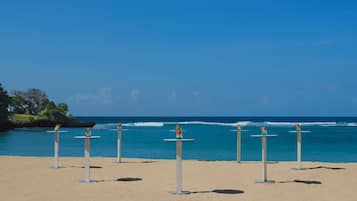 Perto da praia, areia branca