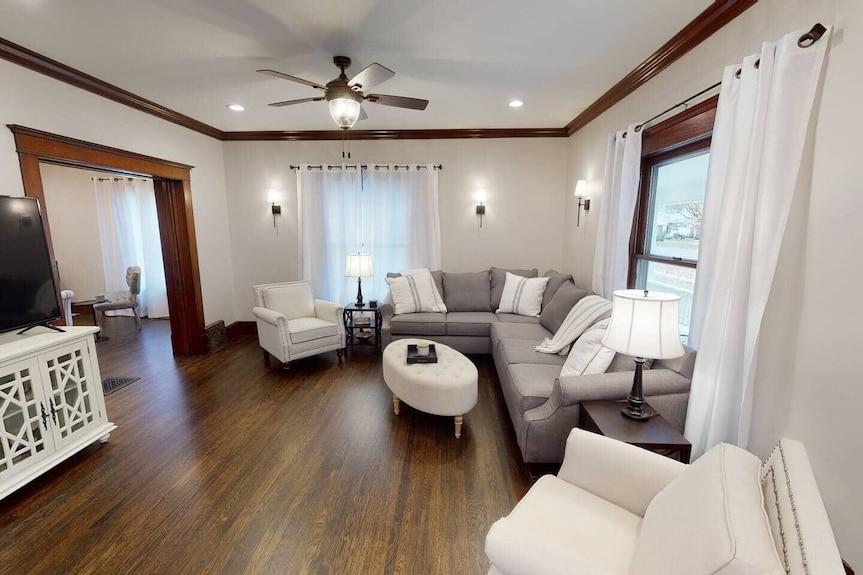 This House Is A 6 Bedroom(s), 3.5 Bathrooms, Located In Wichita, Ks. - Wichita, KS