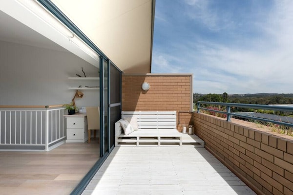 Stunning Northern Beaches Apartment - Narrabeen