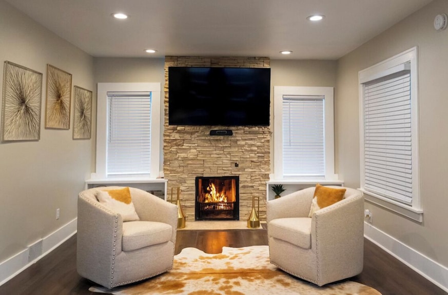 Chic, Modern Luxury In The Heart Of Vehicle City - Michigan