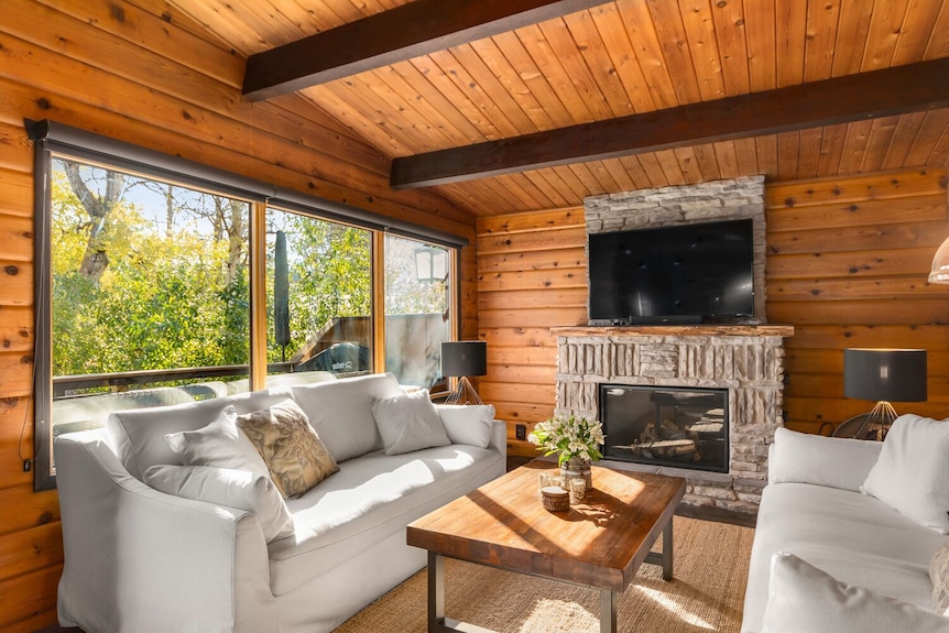 Rustic Chic Banff Mountain Home - Sunshine Village, AB