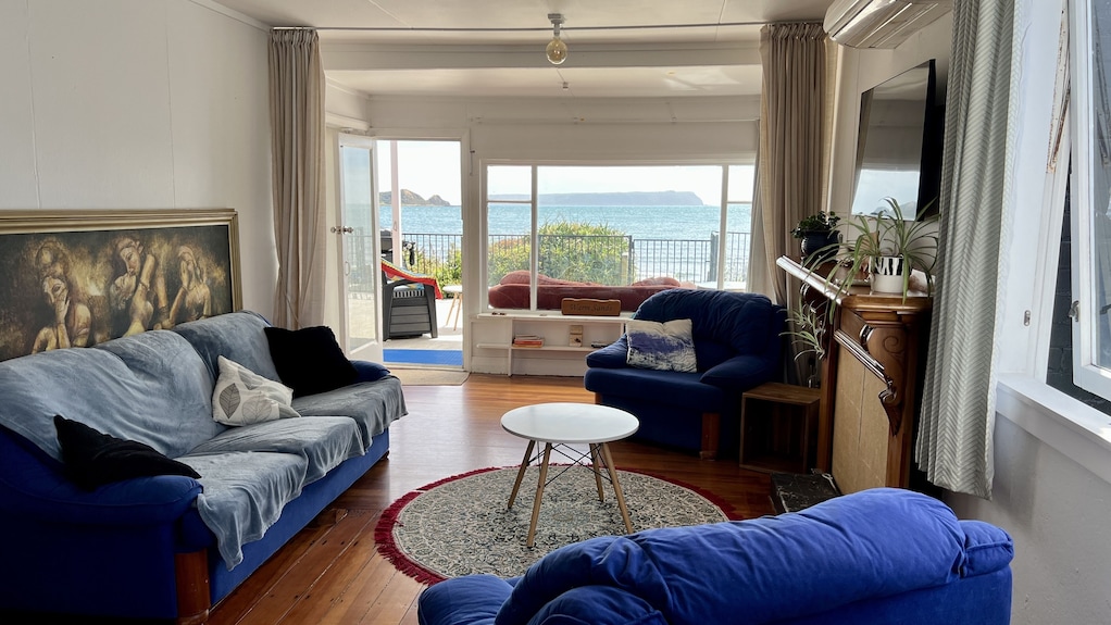 The Plimmerton Beach House - Porirua