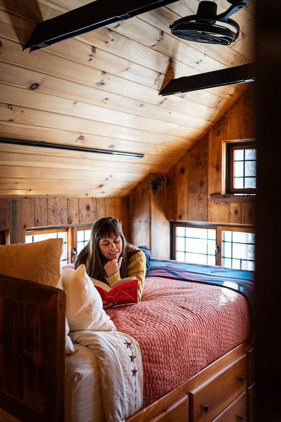 Unique Treehouse Near Mt Sunapee - Newbury, NH
