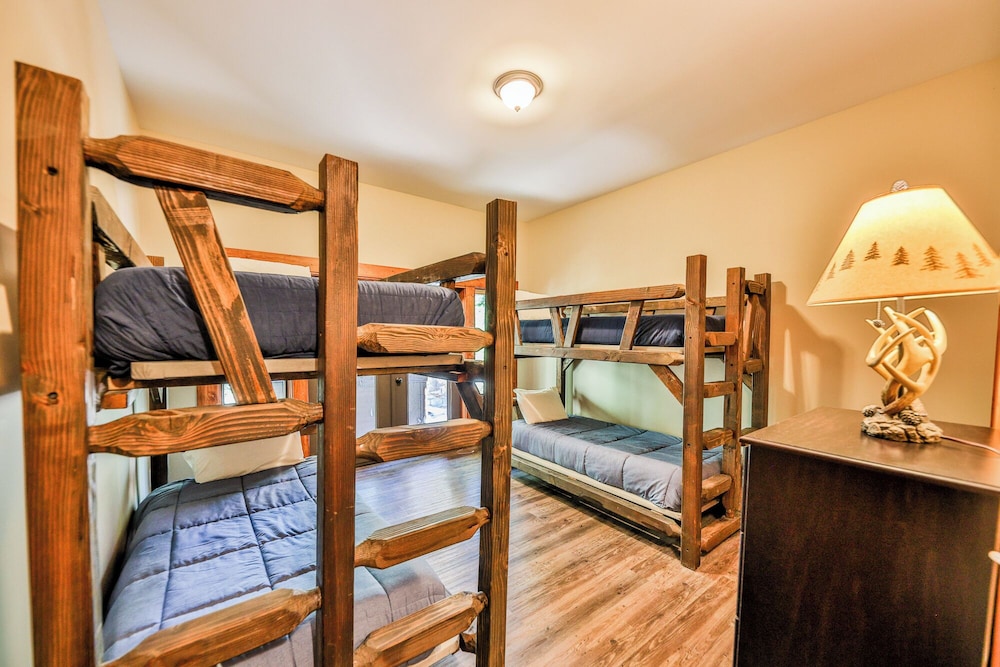 New Creek Side Chateau Guest Suite! Booking For Summer Now! With Hot Tub! - Granby, CO
