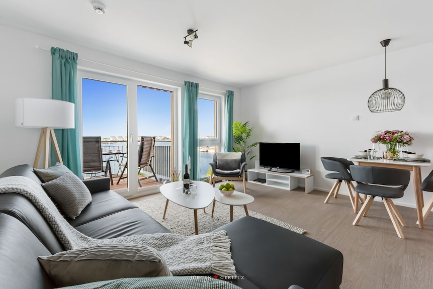 Sea Haven - 2nd Floor, Balcony, Harbor View, Shower Room, First Row On The Water - Olpenitz