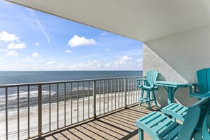 Casa (The Summit 1426) | Sacada
