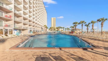 Apartamento em Condomínio Fechado, 1 cama king-size (The Summit 1011) | Piscina