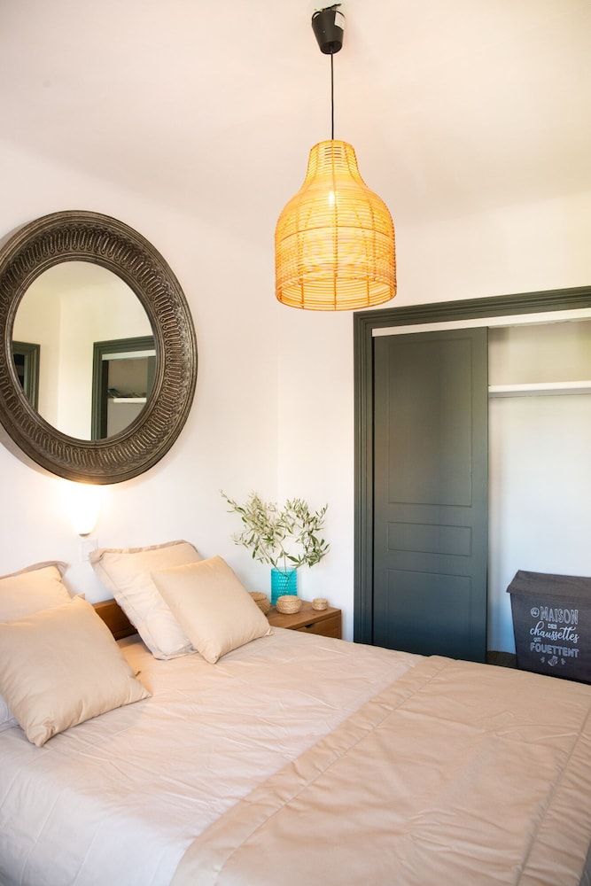 Bel Appartement Au Coeur Du Quartier De La Roquette, Confort Assuré - Camargue