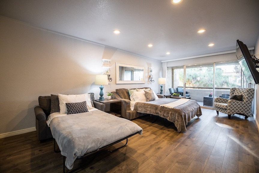 Old Town Condo | Pool+spa | Walk Everywhere - Scottsdale, AZ